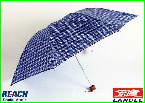 China Promotional Sports Fan Merchandise Changeable Nylon Umbrella With Wooden Shaft supplier