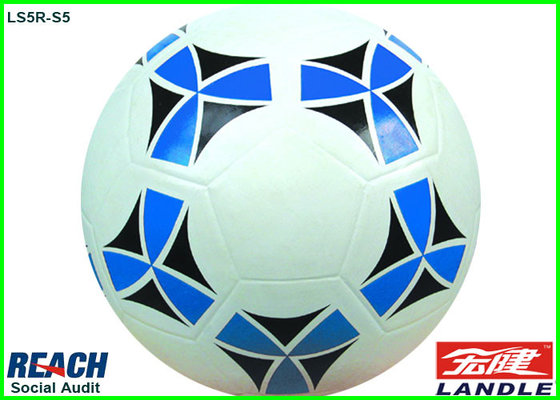 China Regulation Size White 32 Panel Soccer Ball for Promotional / Gifts supplier